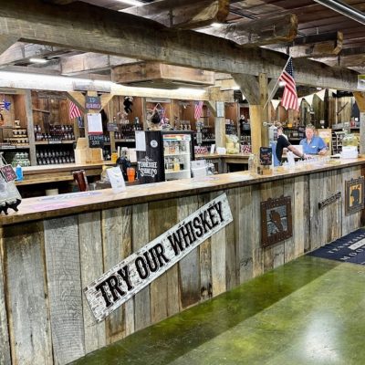 Tennessee Shine Co. Pigeon Forge: Authentic Moonshine & Spirits ...