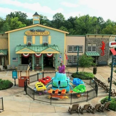 The Island Trading Post: A Shopping Haven for Tourists - Pigeon Forge ...